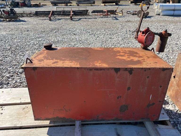 100 Gallon Fuel Tank With Hand Crank Pump With Filter - Langham Auctioneers