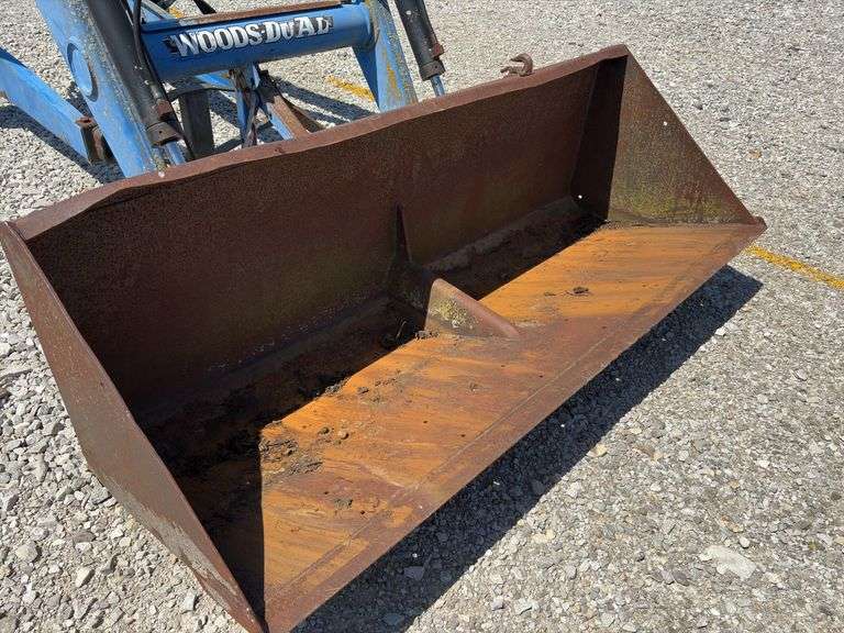 Woods-DuAl 255 Loader, 7’ smooth bucket, hydraulic Hoses in poor ...