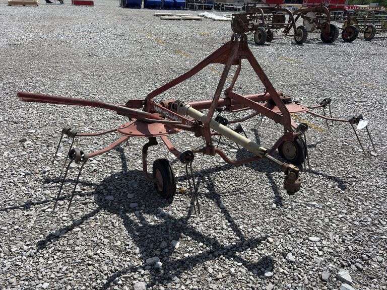 New Holland 2 Basket Hay Tedder, tires need air, no missing teeth, 540 ...