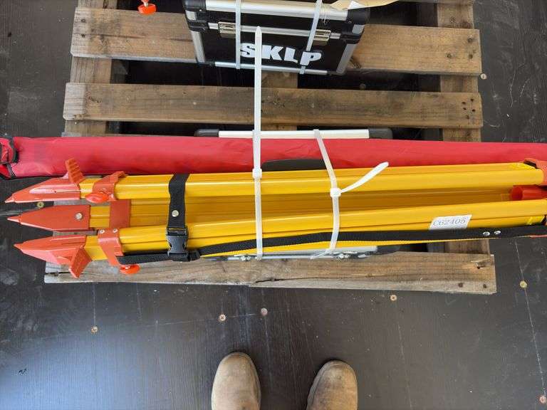 MMS Laser Level with batteries, Receiver, Tripod, Grade Rod, - Langham ...