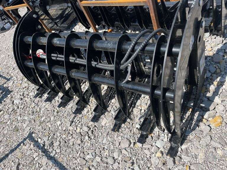 Unused MMS GIYI Curved Log Grabber, Model GY-CLG72C, 72” Working Width ...