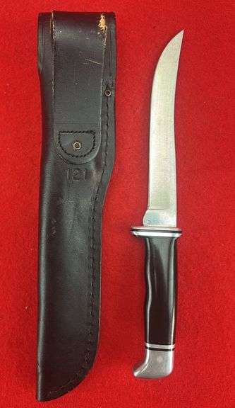 (2) Buck USA Fixed Blade Hunting Knives #118 & #121 - Langham Auctioneers