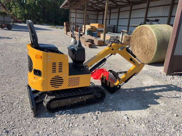 Unused Landhero 12 Mini Excavator, 13.5HP Briggs & Stratton Gasoline ...