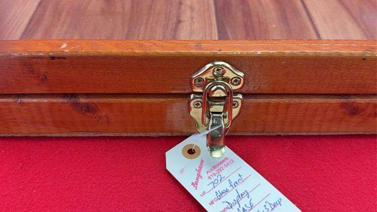 Glass Front Knife/Gun Display Case - Langham Auctioneers