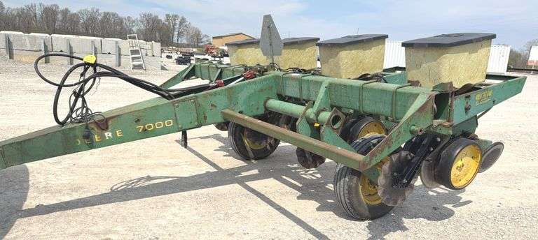John Deere 7000 4 Row Planter, Corn Seed Cups, No Markers, 40” Rows ...
