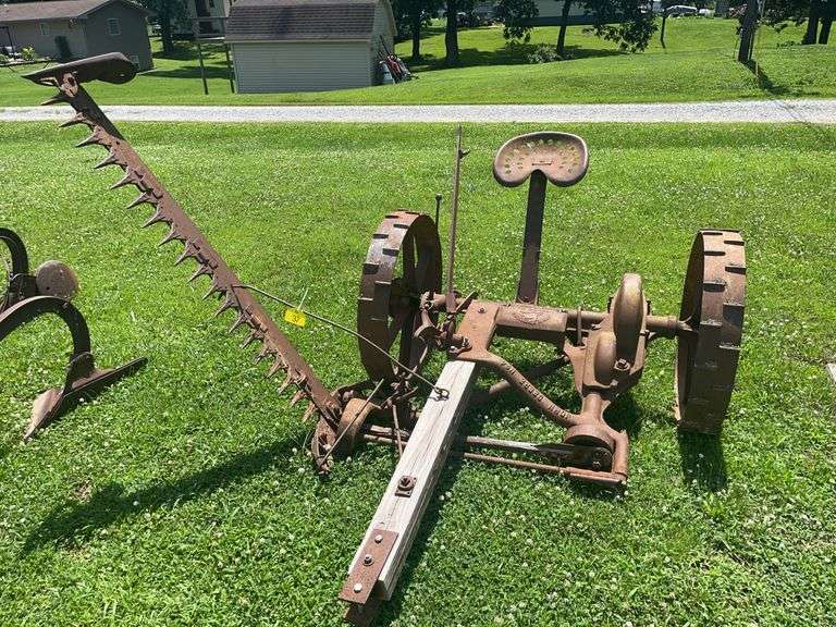 John Deere Horse Drawn Sickle Bar Mower, Mower is complete, including ...