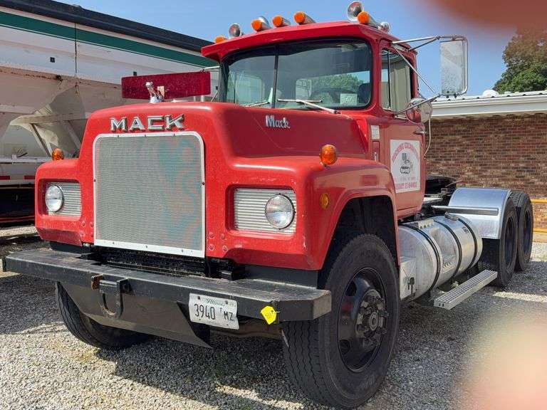 1989 Mack R Model Titled, (2) Line Wet Kit, 10 Speed MaxiDyne ...
