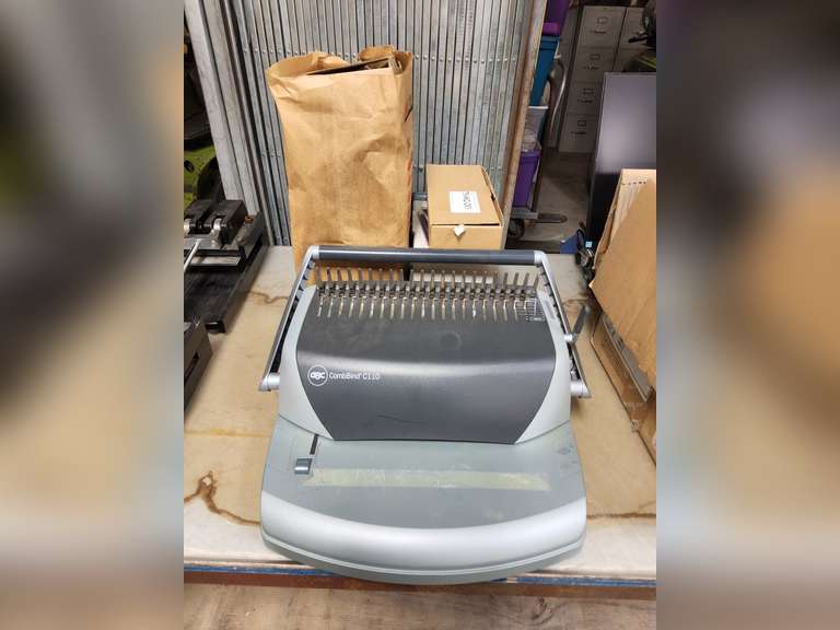 GBC CombBind C110 w/ combs - Lindsay Auctions LLC