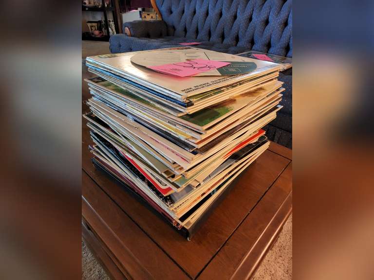 Stack of mix genre music albums. Some are empty - Lindsay Auctions LLC