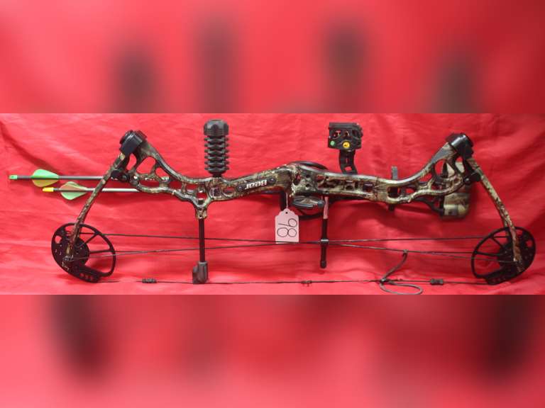 Bear Pledge Compound Bow w/ quiver & arrows - Lindsay Auctions LLC
