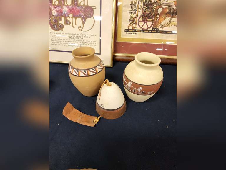 3 pcs of Native American pottery - Lindsay Auctions LLC
