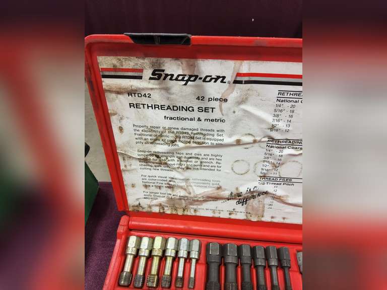 Snap-on rethreading set (appears to be complete) - Lindsay Auctions LLC