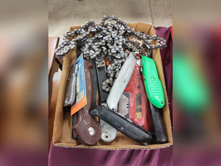 Flat: chainsaw chain, scraper, box cutter & other misc - Lindsay ...