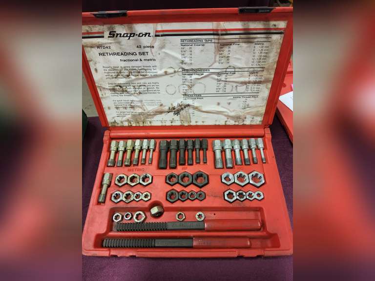 Snap-on rethreading set (appears to be complete) - Lindsay Auctions LLC