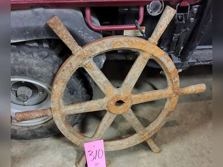 Heavy metal ship wheel - Lindsay Auctions LLC