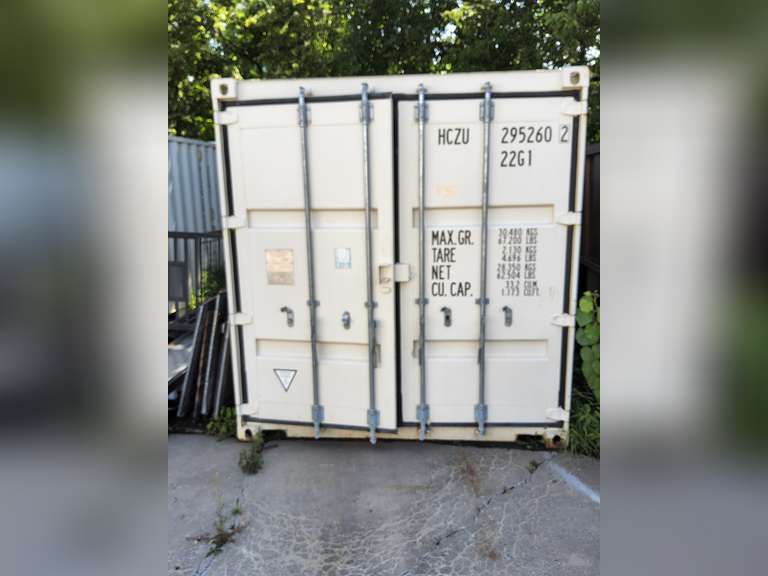 Connex Storage Container approx 8ft x 8ft x 20ft (CONTENTS NOT INCLUDED ...