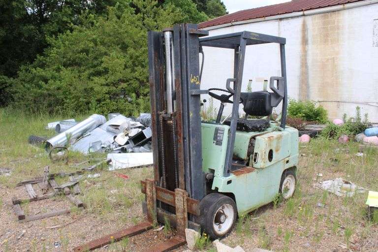 CLARKLIFT - FORKLIFT - MODEL C500-4D / TYPE G - Lawler Auction Company