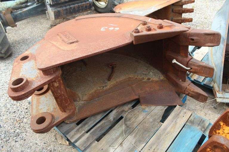 22" WIDE X 37" LONG X 37" DEEP BUCKET - Lawler Auction Company
