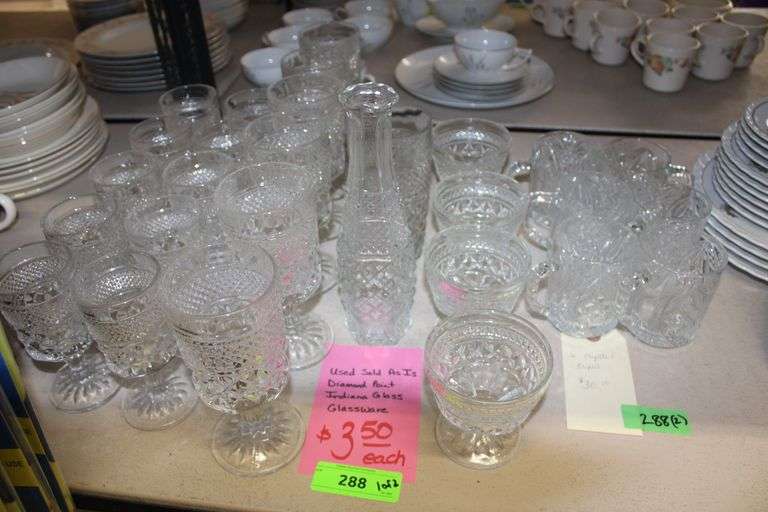 LOT OF ASSORTED DIAMOND POINT INDIANA GLASSWARE - Lawler Auction Company