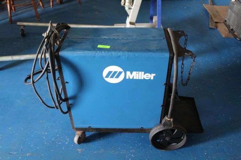 MILLER VINTAGE 250 CLASS WIRE WELDER - Lawler Auction Company