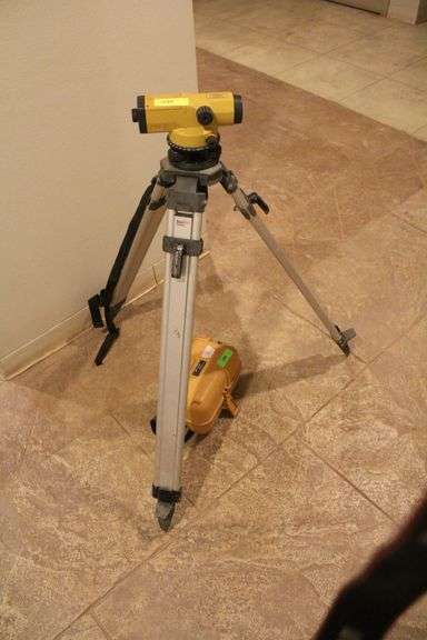 TOPCON TRANSIT & TRIPOD - Lawler Auction Company