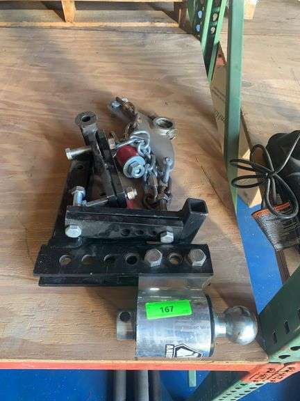 Anderson Sway Control an Weight Distribution Hitch - Lawler Auction Company