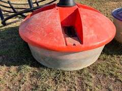 Red Top Liquid Syrup Tub - Leap Auctions, LLC