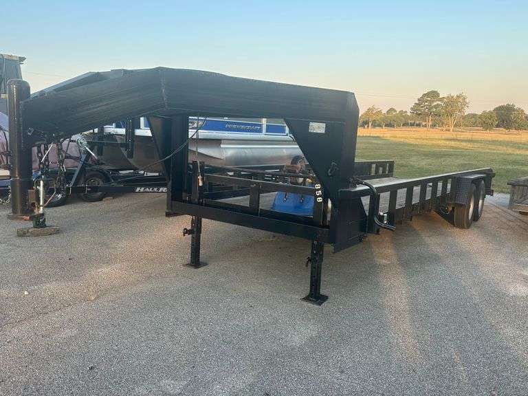 Lowboy 2004 Drop Deck Trailer F2490410543 Caldwell, TX - Leap Auctions, LLC
