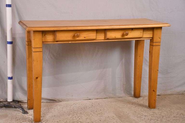 Pine 2 drawer console table; 74-8037 - R.H. Lee & Co. Auctioneers