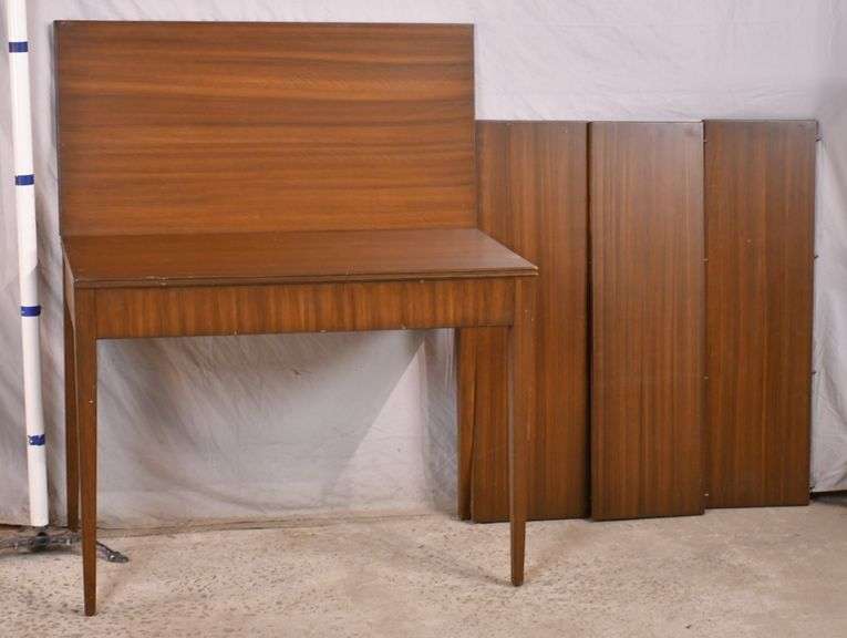 Extensole flip-top dining table with 3 leaves; 55-8815 - R.H. Lee & Co ...