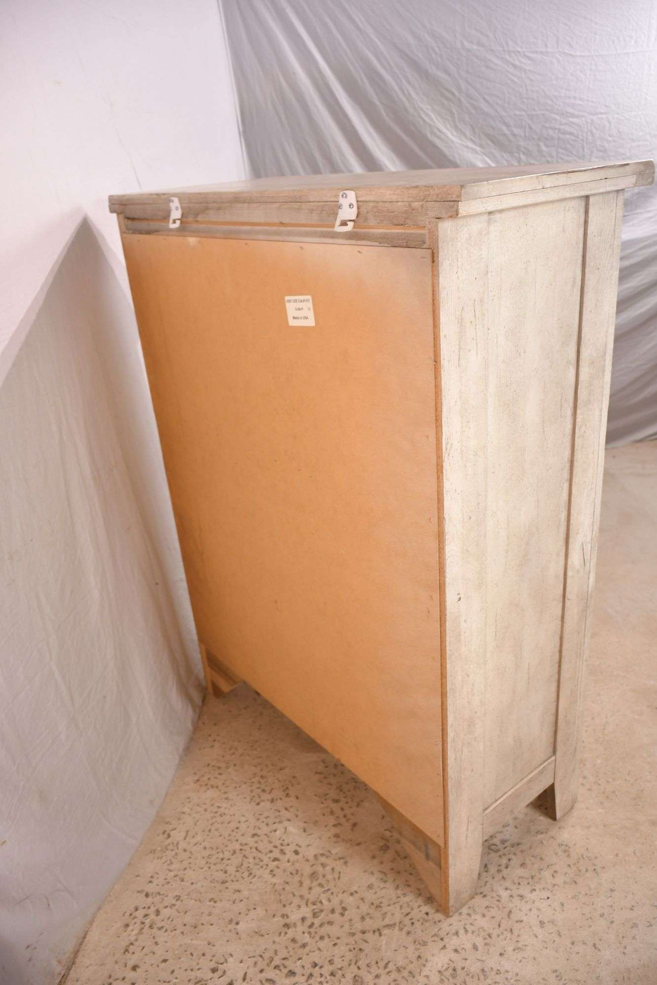 Broyhill Attic Heirlooms large distressed off white 5 drawer chest 74 9411 R.H. Lee Co. Auctioneers