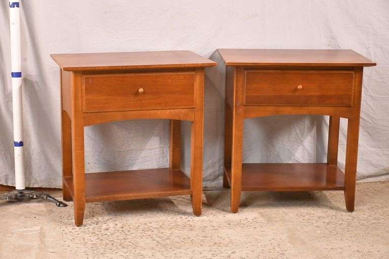 Pair of Thomasville Impressions cherry single drawer 2 tier side tables 55 9445 R.H. Lee Co. Auctioneers