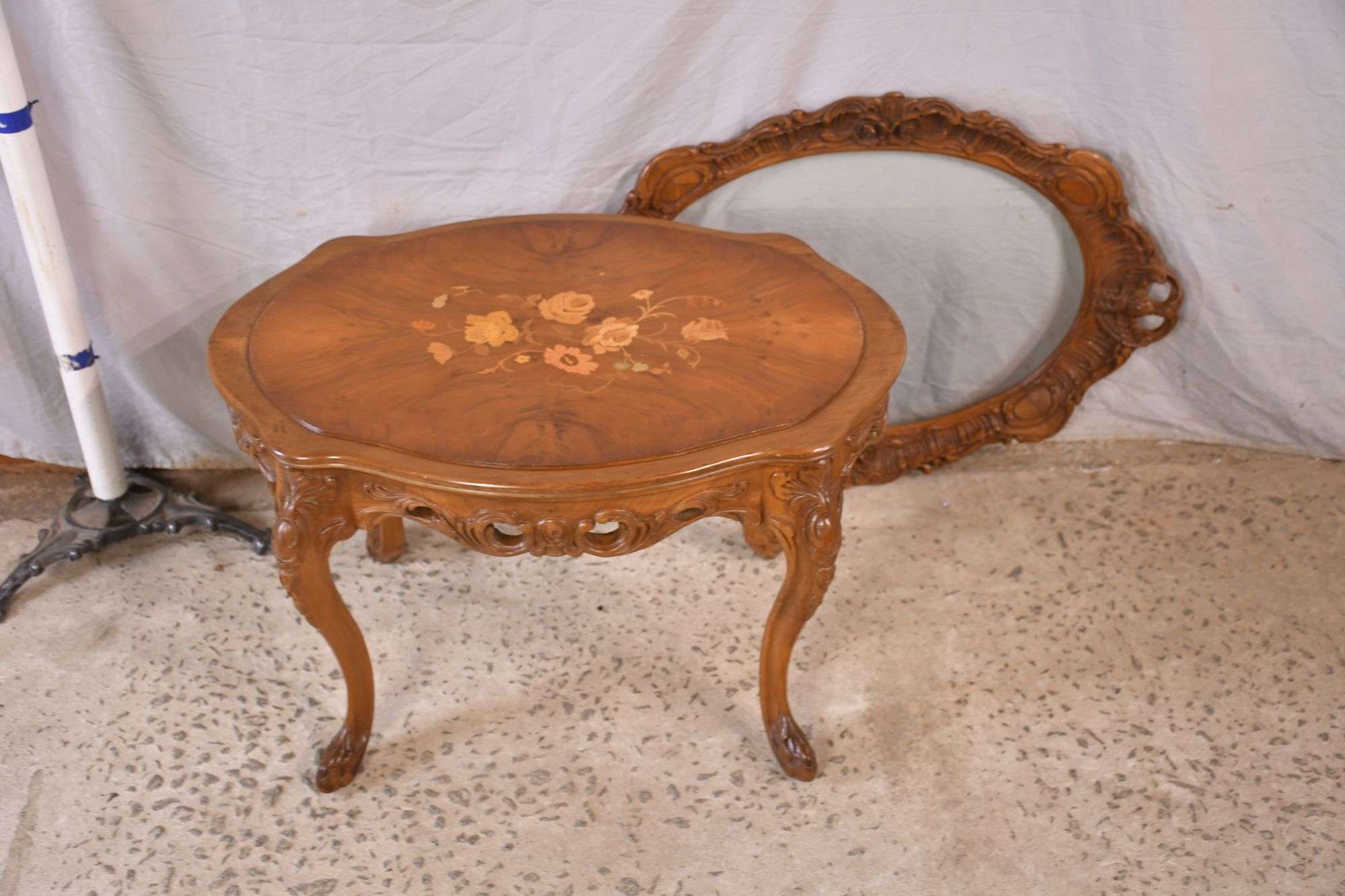 Inlaid carved walnut French style coffee table with removable glass tray top 68 3448 R.H. Lee Co. Auctioneers