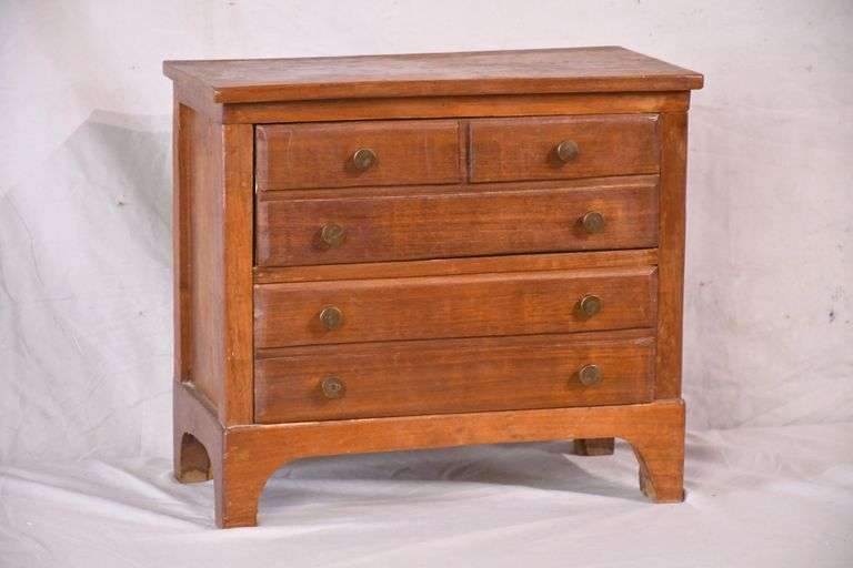 Small salesman sample size 2 drawer chest; 716-384 - R.H. Lee & Co ...