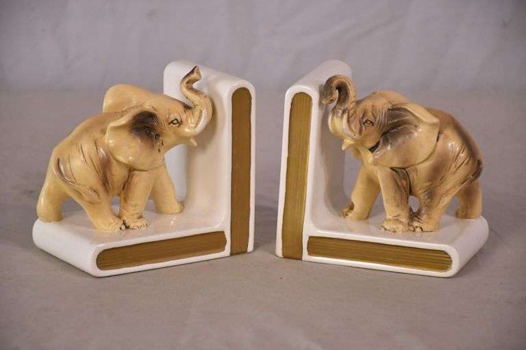 Pair of Lefton ceramic elephant bookends; 1037-992 - R.H. Lee & Co ...