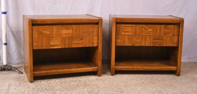 Pair of Lane oak single drawer open-front end tables; 74-12073 - R.H ...