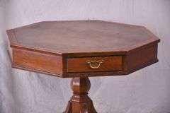 Drexel "Wallace Nutting" mahogany octagonal single drawer lamp table ...