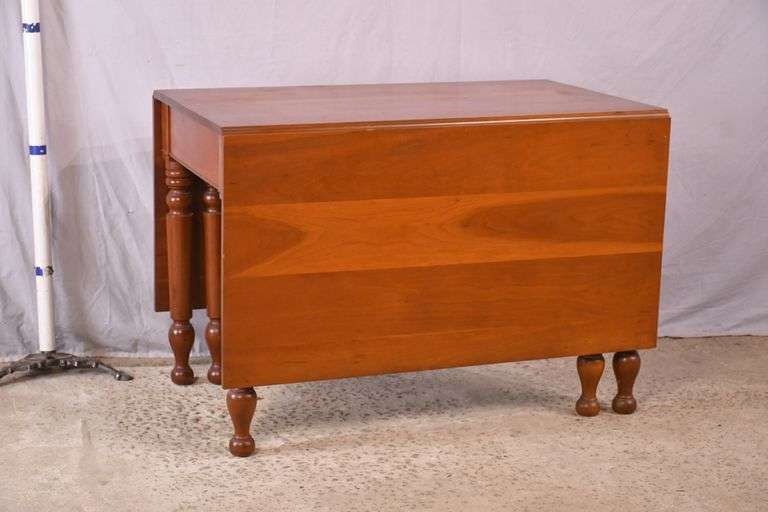 Cherry drop-leaf dining table with turned legs; 16755-009 - R.H. Lee & Co. Auctioneers