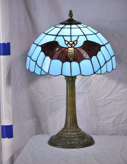 Small lamp with stained glass bat design shade; 1116-846 - R.H. Lee ...