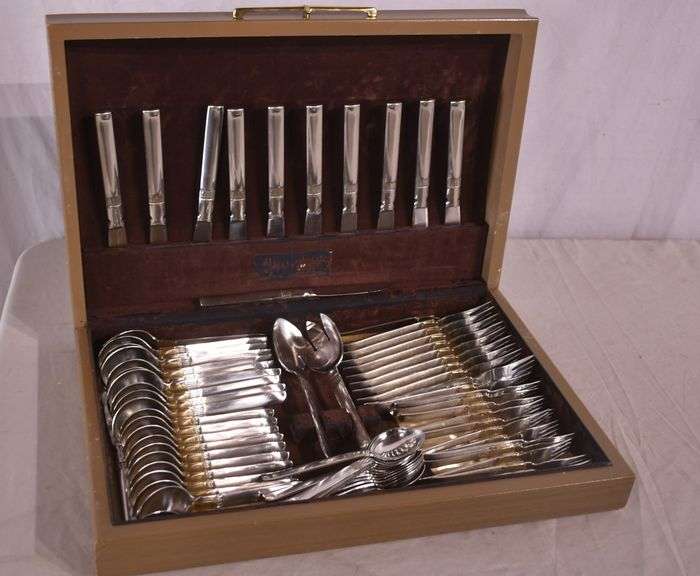 74 piece Calderoni stainless steel flatware set with case; 68-6293 - R ...