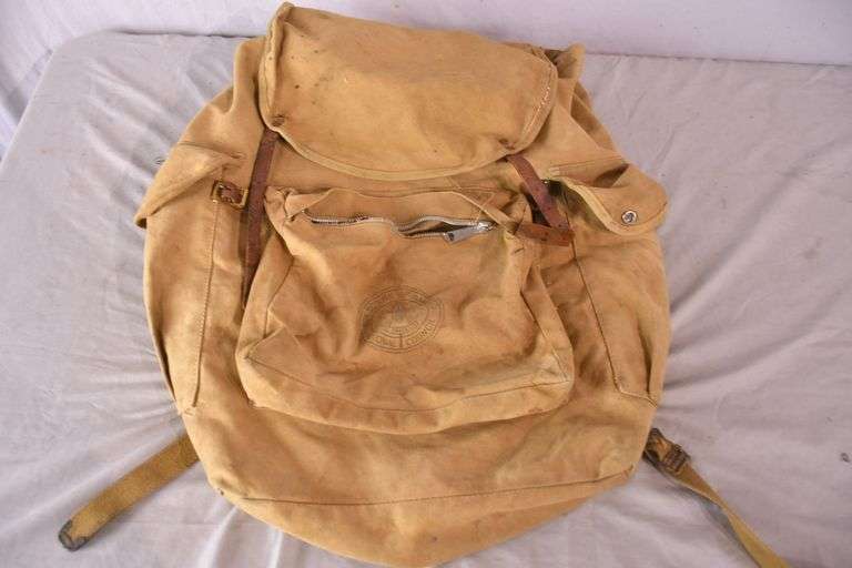 Vintage Boy Scouts rucksack; 9861-016 - R.H. Lee & Co. Auctioneers