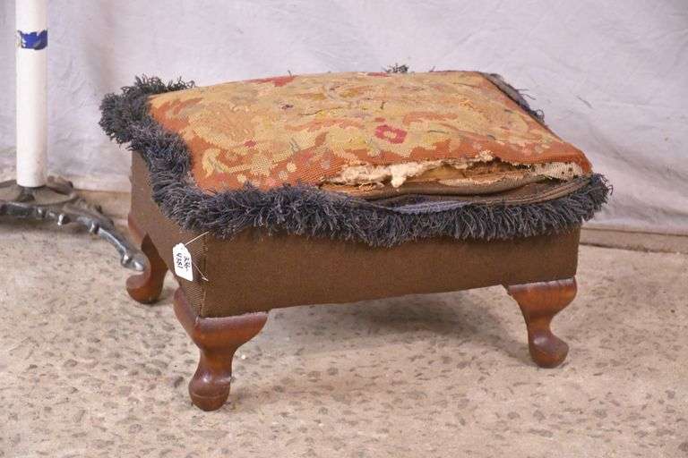 Small Queen Anne style footstool with needlepoint fabric; 336-4381 - R ...