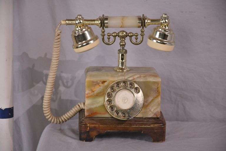 Vintage onyx rotary telephone; 74-13138A - R.H. Lee & Co. Auctioneers