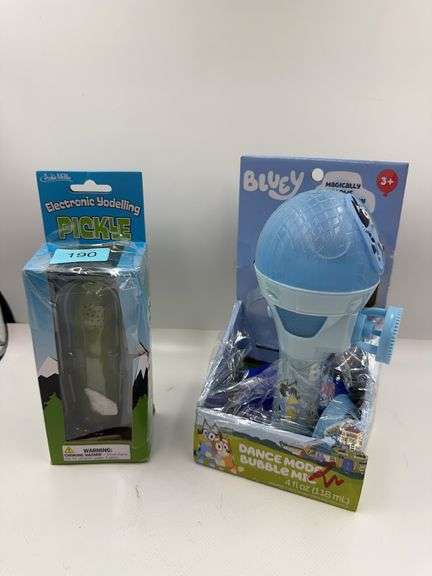 Archie McPhee Electronic Yodeling Pickle and Bluey Dance Mode Bubble ...