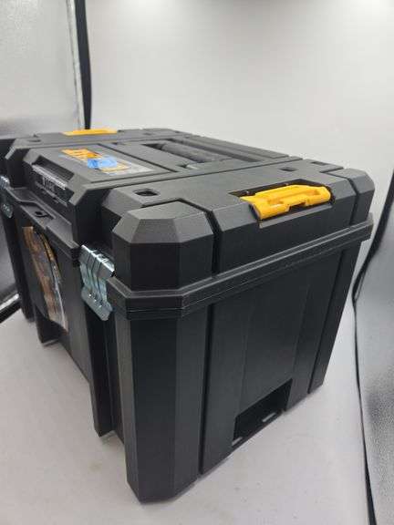 DEWALT TSTAK Tool Box, Extra Large Design, Removable Tray for Easy ...