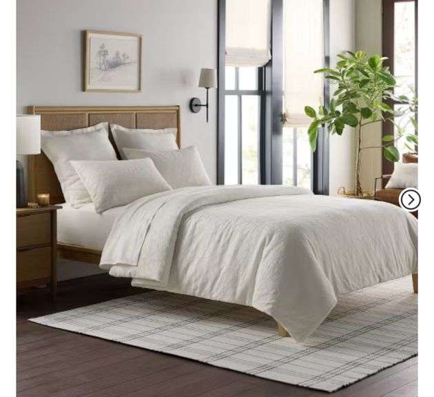 Hearth And Hand Comforter