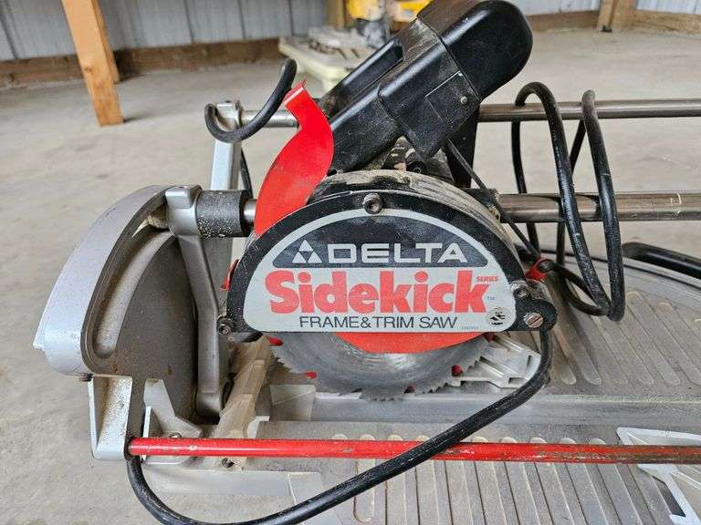 Delta Sidekick elec. saw - Lee Real Estate & Auction Service