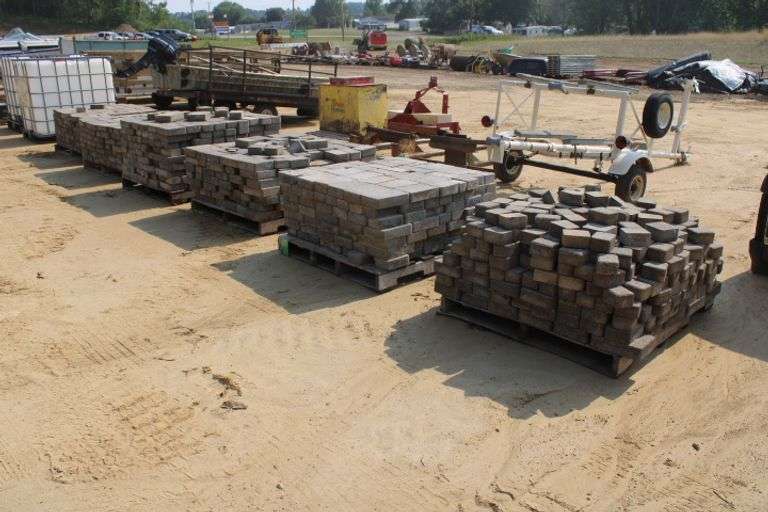 6 pallets of patio pavers - Lee Real Estate & Auction Service