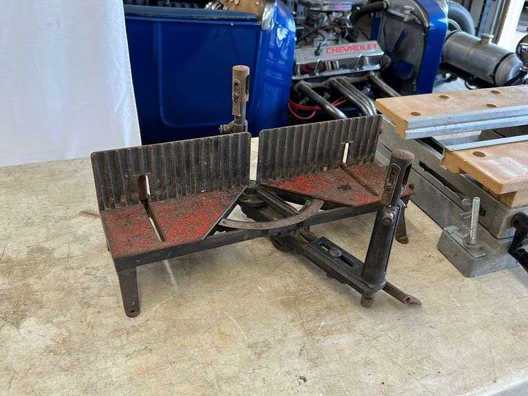 B&D Workmate & Miter Box - Lee Real Estate & Auction Service