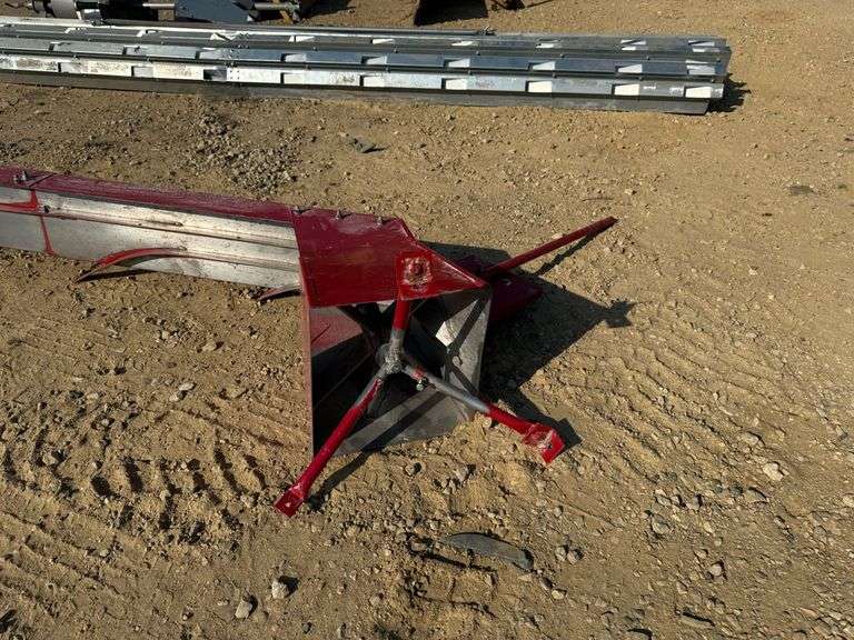 DMC Gravity Flow Grain Spreader - Lee Real Estate & Auction Service